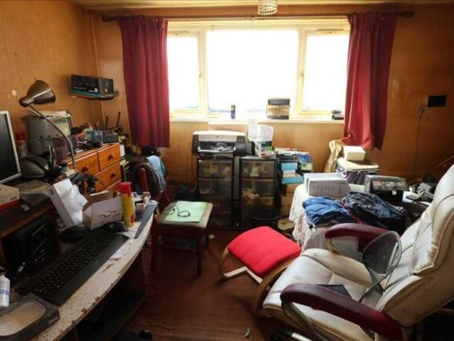 2 bedroom apartment for sale in Landsdowne Court, Slough, SL1