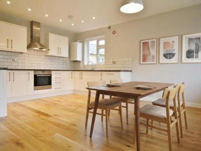 2 bedroom apartment for sale in Lansdown Crescent, Cheltenham, GL50