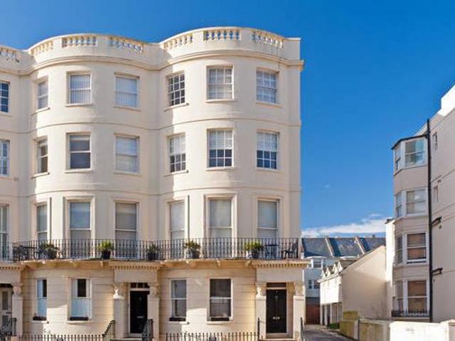 2 bedroom apartment for sale in Lansdowne Place Hove BN3