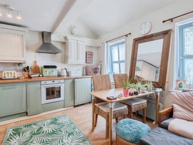2 bedroom apartment for sale in Lansdowne Road, Leicester, LE2