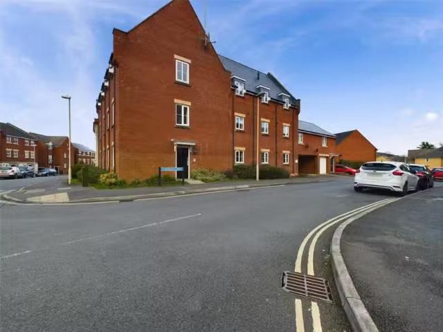 2 bedroom apartment for sale in Lasborough Drive, Tuffley, Glo.
