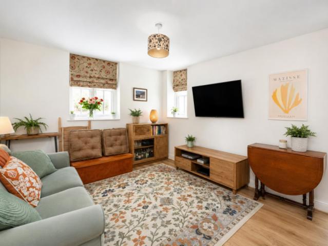 2 bedroom apartment for sale in Lawrie Park Gardens, Sydenham, London, SE26
