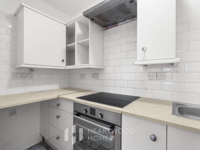 2 bedroom apartment for sale in Latium Close, Holywell Hill, St. Albans, AL1 1XU, AL1