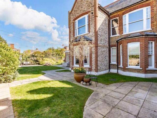 2 bedroom apartment for sale in Leander Court, Graystone Road, Tankerton, Whitstable, CT5