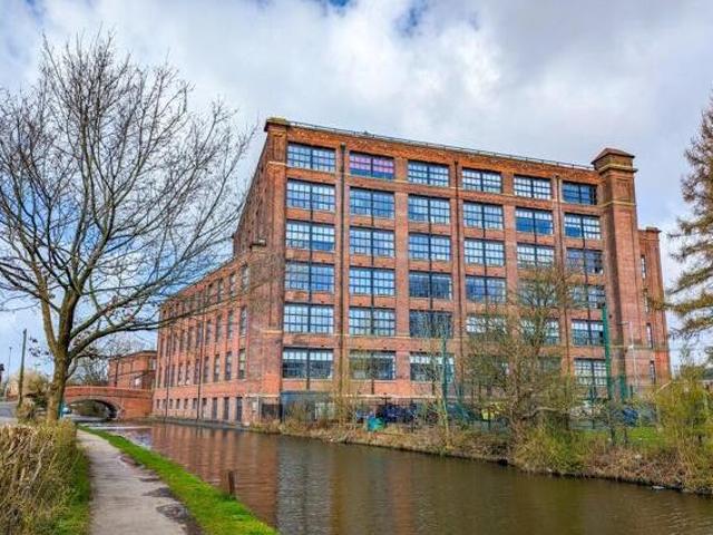 2 Bedroom Apartment For Sale In Leigh, Greater Manchester