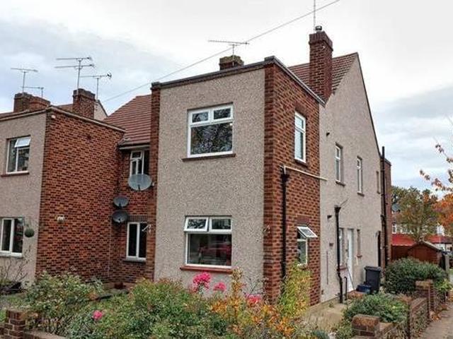 2 bedroom apartment for sale in LeighonSea SS9