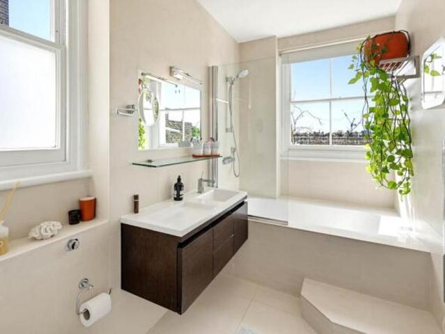 2 bedroom apartment for sale in Lennox Gardens, Knightsbridge SW1X