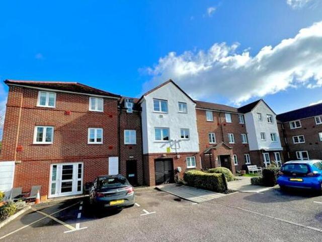 2 Bedroom Apartment For Sale In Letchworth Garden City