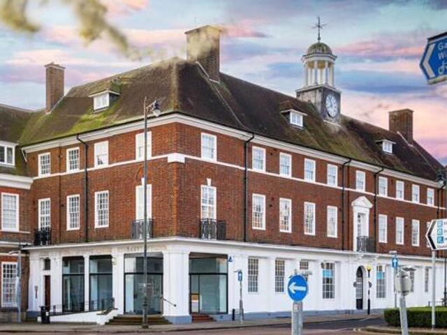 2 Bedroom Apartment For Sale In Letchworth Garden City