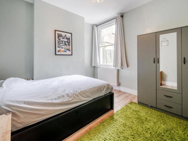 2 bedroom apartment for sale in Leverson Street, London, SW16