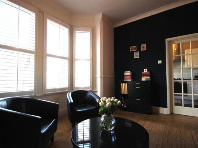 2 bedroom apartment for sale in Linden Road, Bedford, Bedfordshire, MK40