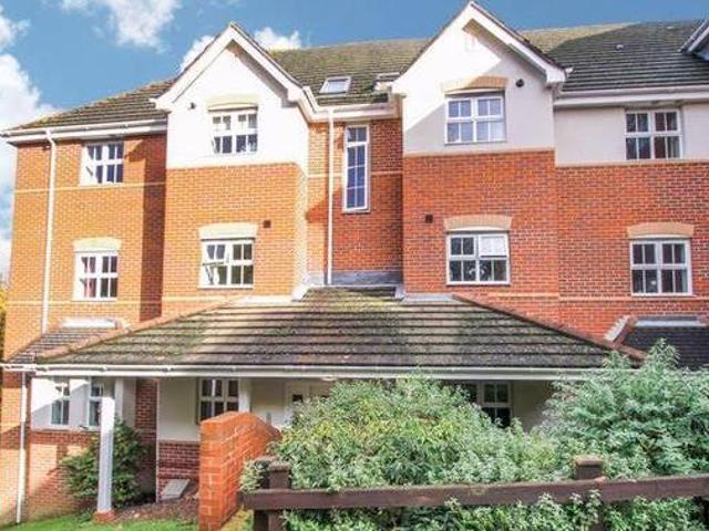 2 bedroom apartment for sale in Little Fox Drive Southampton SO31