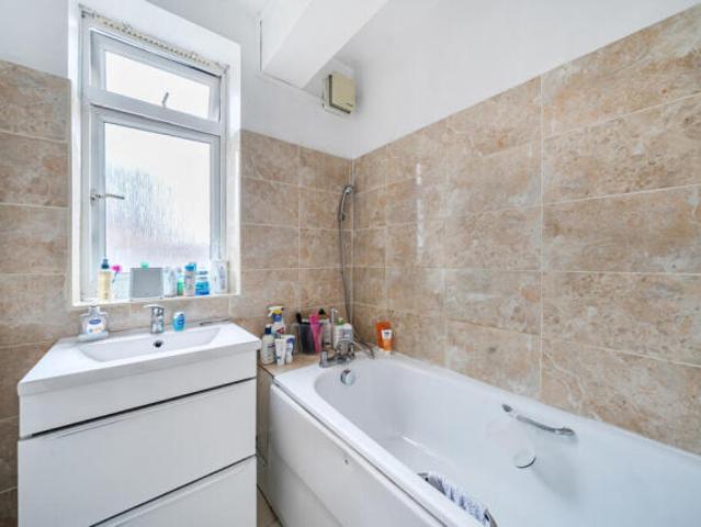 2 bedroom apartment for sale in Lockyer Estate, Kipling Street, London, SE1