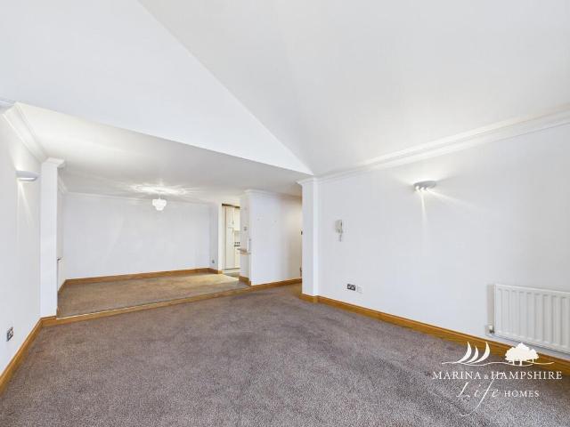 2 bedroom apartment for sale in Lock Approach, Port Solent, Portsmouth, PO6
