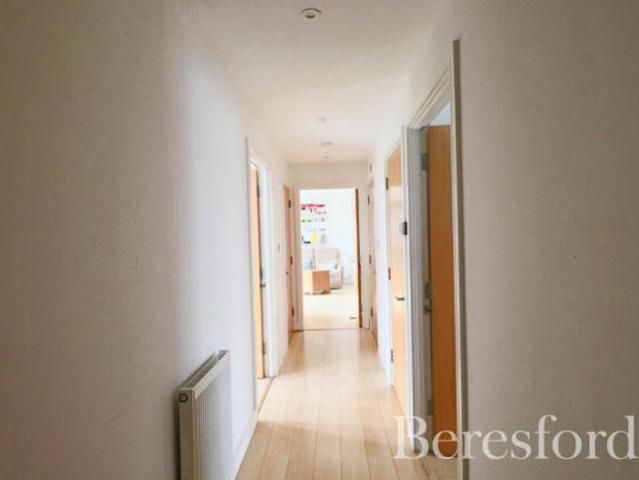 2 bedroom apartment for sale in Lockside Marina, Chelmsford, CM2