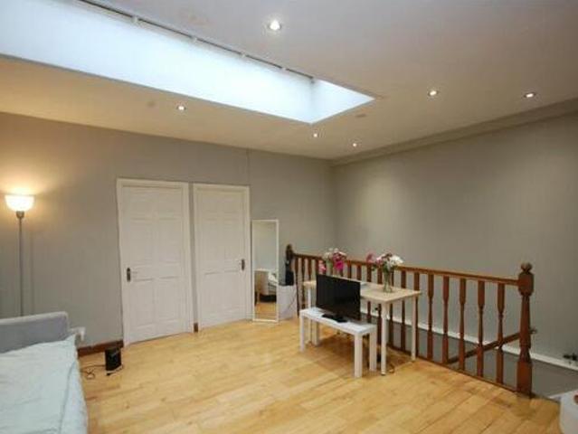 2 Bedroom Apartment For Sale In London