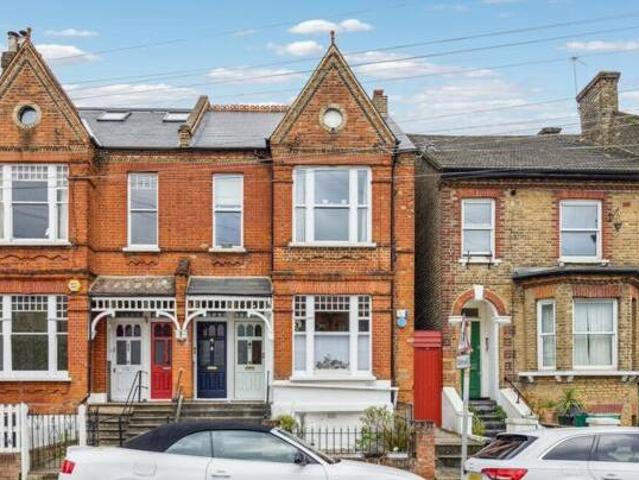 2 Bedroom Apartment For Sale In London