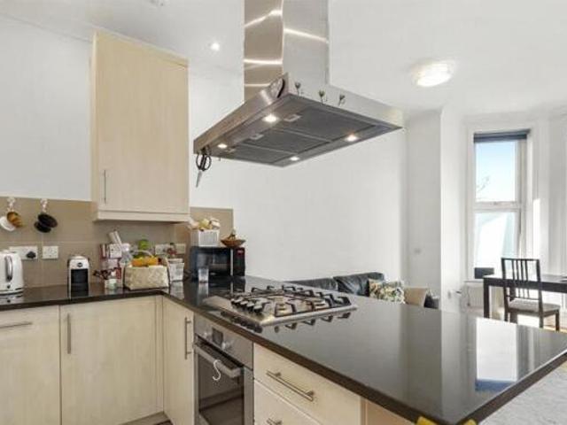 2 Bedroom Apartment For Sale In London