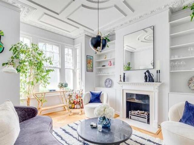 2 Bedroom Apartment For Sale In London