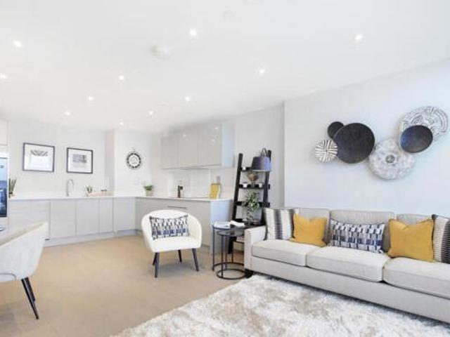 2 Bedroom Apartment For Sale In London