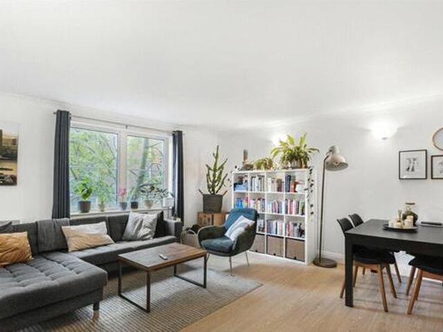 2 Bedroom Apartment For Sale In London