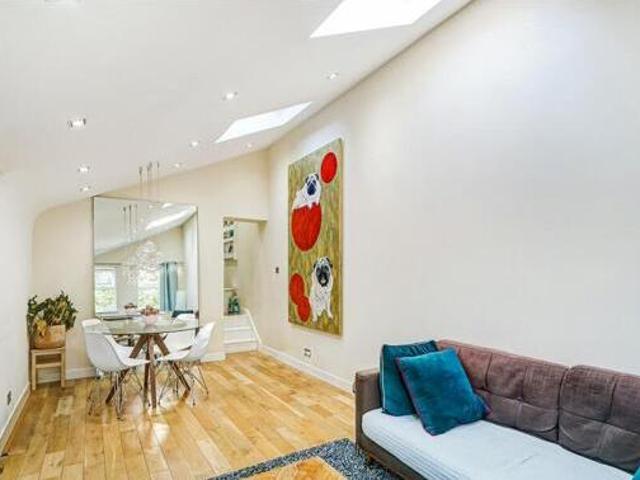 2 Bedroom Apartment For Sale In London