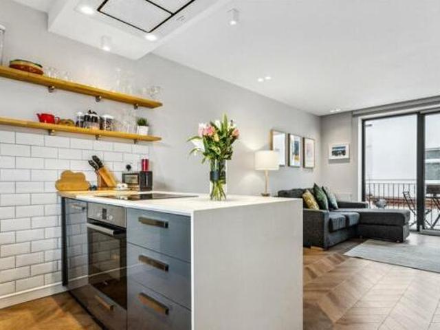 2 Bedroom Apartment For Sale In London