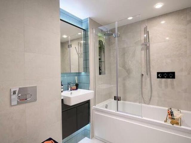 2 Bedroom Apartment For Sale In London