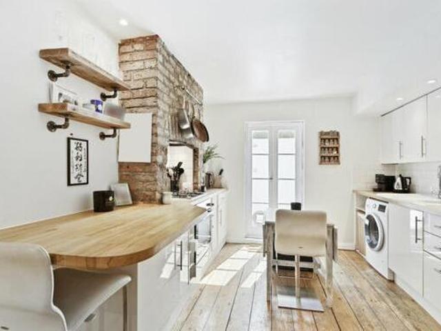 2 Bedroom Apartment For Sale In London