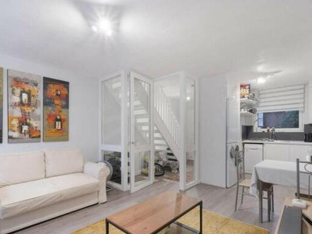 2 Bedroom Apartment For Sale In London