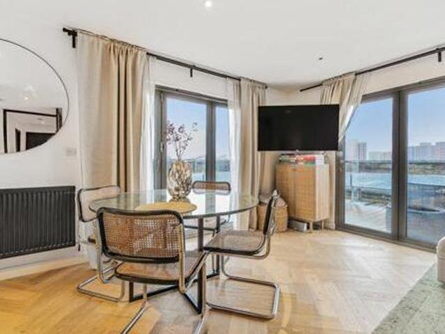 2 Bedroom Apartment For Sale In London