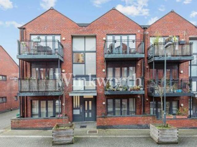 2 Bedroom Apartment For Sale In London