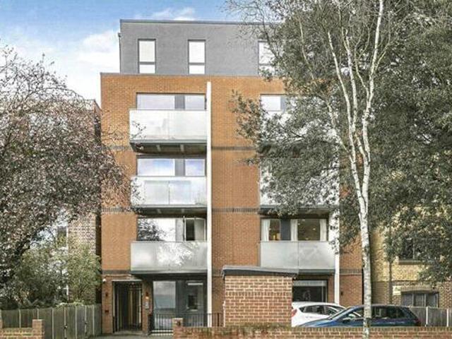 2 Bedroom Apartment For Sale In London