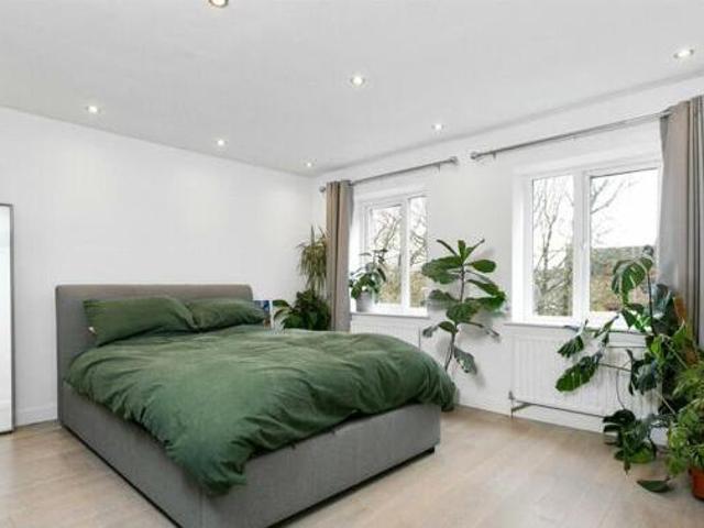 2 Bedroom Apartment For Sale In London
