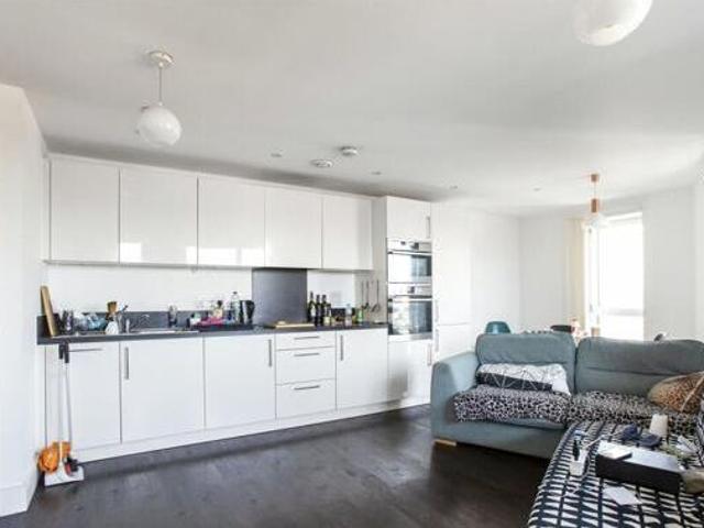 2 Bedroom Apartment For Sale In London