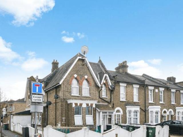2 Bedroom Apartment For Sale In London