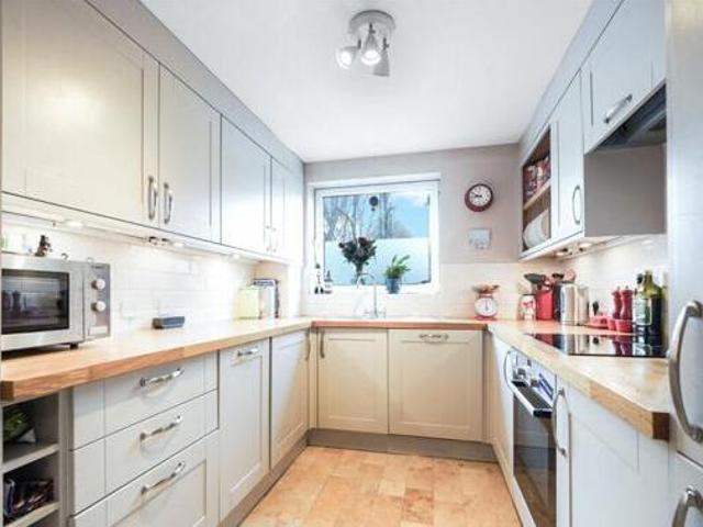 2 Bedroom Apartment For Sale In London
