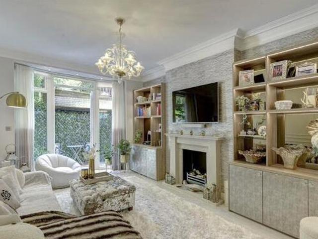 2 Bedroom Apartment For Sale In London