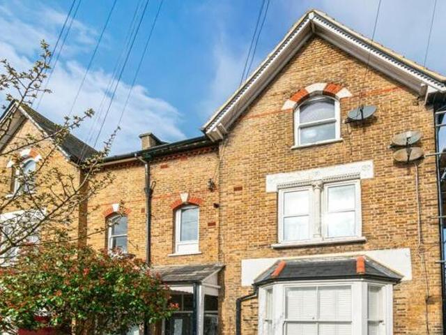 2 Bedroom Apartment For Sale In London