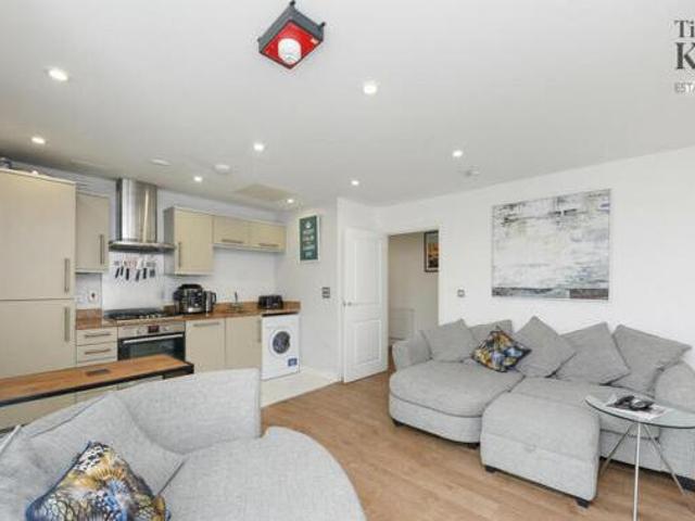 2 Bedroom Apartment For Sale In London