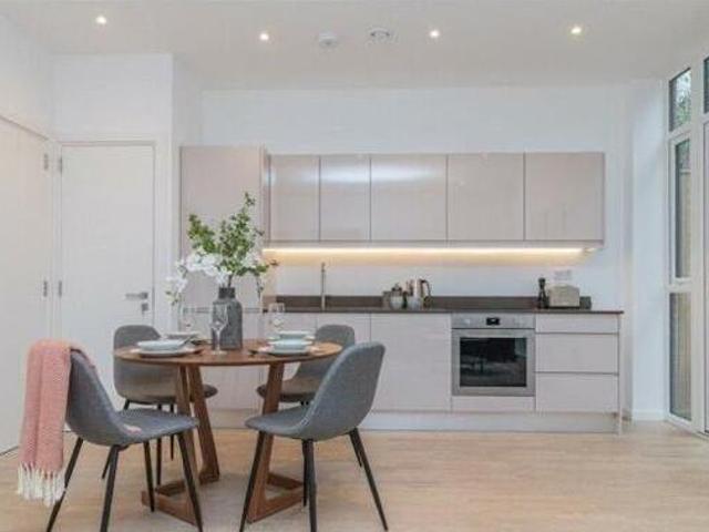 2 Bedroom Apartment For Sale In London