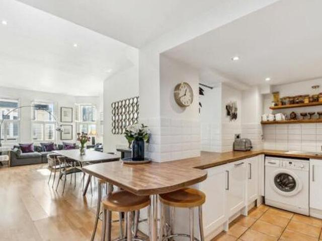 2 Bedroom Apartment For Sale In London