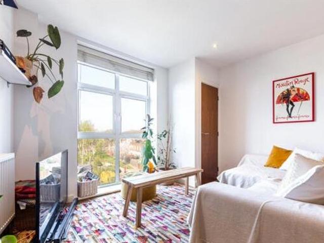 2 Bedroom Apartment For Sale In London