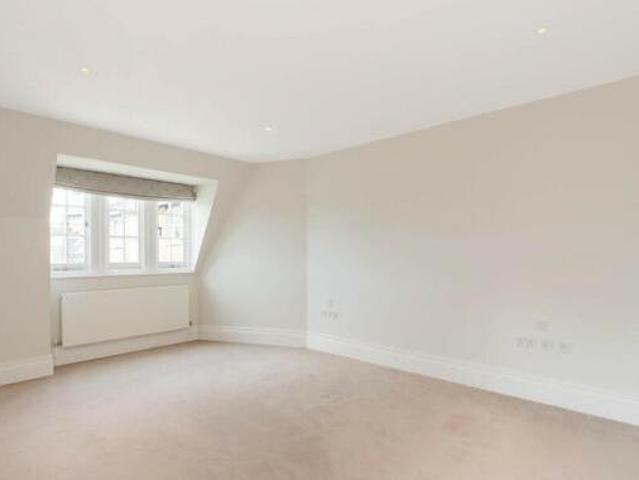 2 Bedroom Apartment For Sale In London
