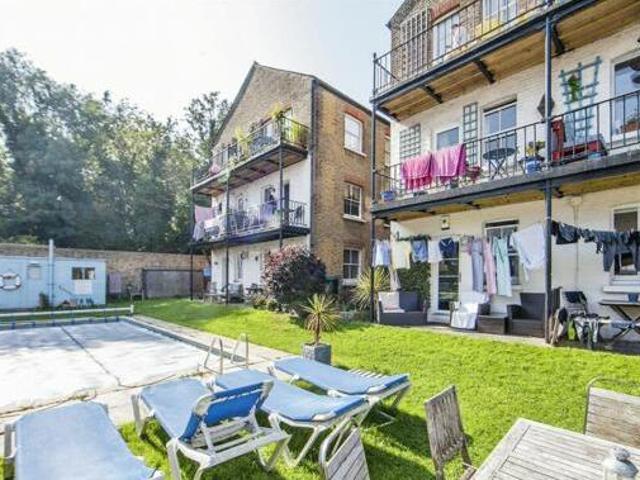 2 Bedroom Apartment For Sale In London