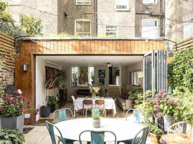 2 Bedroom Apartment For Sale In London