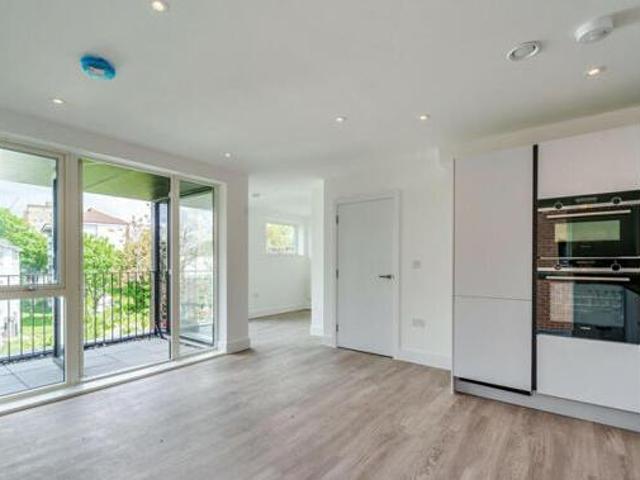 2 Bedroom Apartment For Sale In London