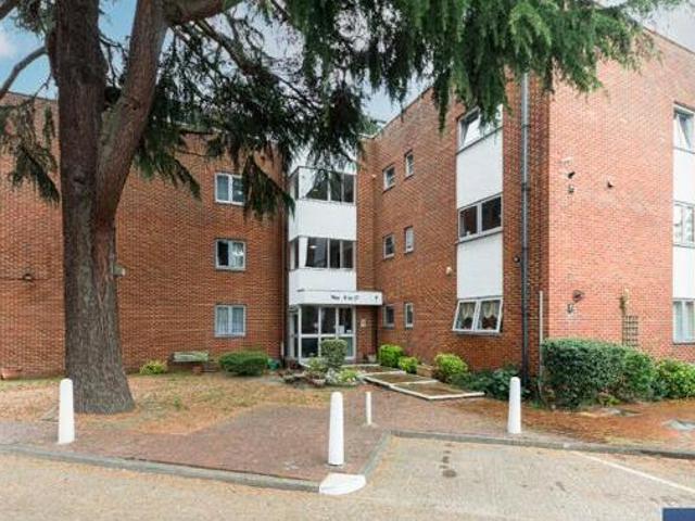 2 Bedroom Apartment For Sale In London