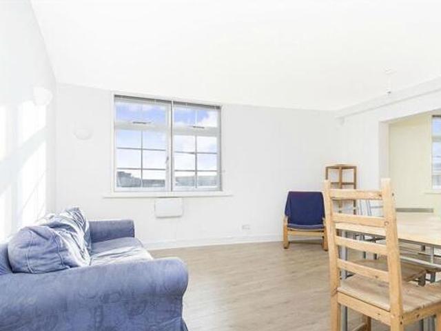 2 Bedroom Apartment For Sale In London