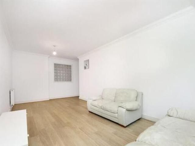 2 Bedroom Apartment For Sale In London